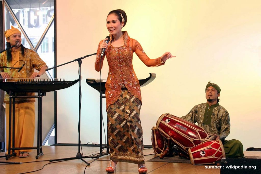 5 Lagu - Lagu Sunda Populer, Khas Dari Jawa Barat - ZonaBogor